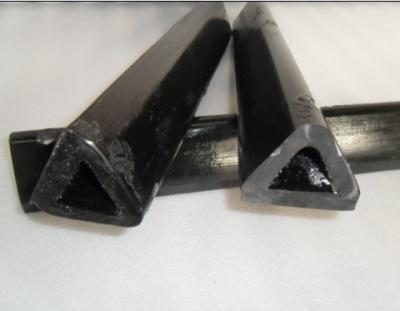 China Industrial Polyurethane Tubing 4-12mm OD Injection Molding PU Black Triangle Pipe 30kg/cm² Burst Pressure for sale