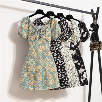 China Sweet Black And White Daisy Flower Ladies Vacation Dresses for sale