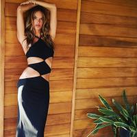 China Hanging Neck Hollow Slim Sleeveless Maxi Dresses For Women for sale