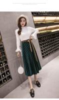 China Large Swing Women Pleated Skirt , Gold Bowknot Velvet Pleated Midi Skirt for sale