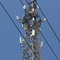 China 4g Gsm Triangular Lattice Tower Wireless Microwave Antenna for sale