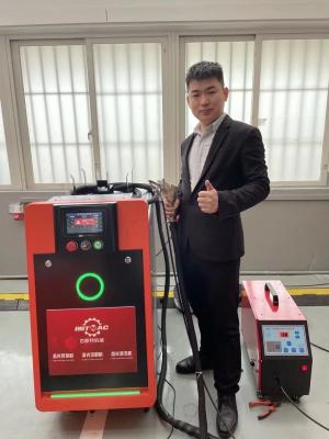 China Non Contact Type Handheld Laser Cleaning Machine 100W 200W 300W for sale