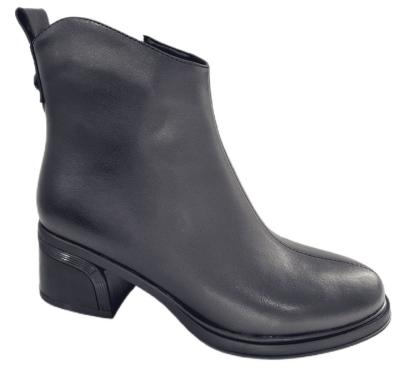 China LADY LEATHER BOOTS for sale