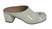 China Ladies Casual Slippers for sale
