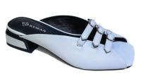 China Ladies Leather Sandals for sale