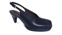 China Ladies Leather Sandals for sale