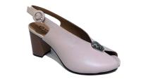 China Ladies Leather Sandals for sale