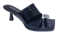 China Ladies Leather Sandals for sale