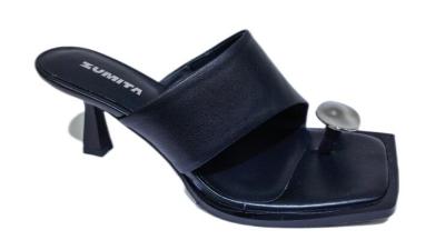 China Ladies Leather Sandals for sale