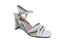 China Ladies Leather Sandals for sale