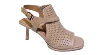 China Ladies Leather Sandals for sale