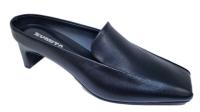 China Ladies Leather Sandals for sale
