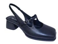 China Ladies Leather Sandals for sale