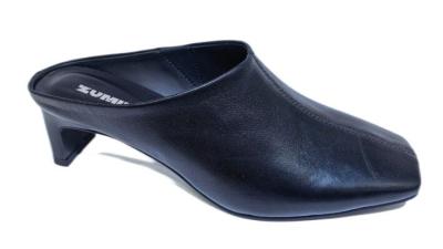 China Ladies Leather Sandals for sale