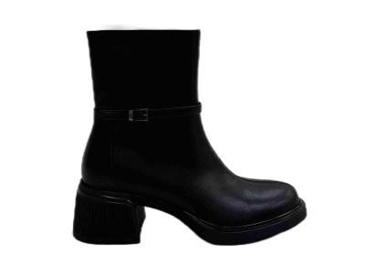 China Ladies Leather Boots for sale