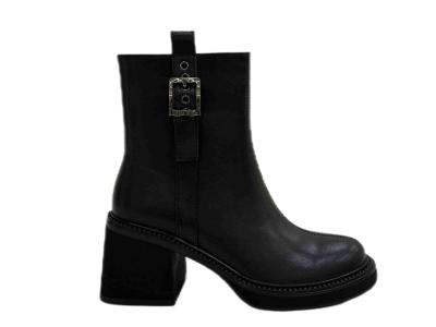 China Ladies Leather Boots for sale