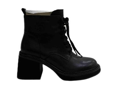 China Ladies Leather Boots for sale