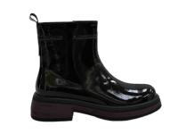 China Ladies Leather Boots for sale