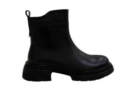 China Ladies Leather Boots for sale