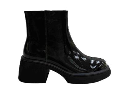 China Ladies Leather Boots for sale