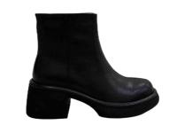 China Ladies Leather Boots for sale