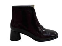 China Ladies Leather Boots for sale