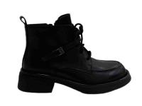 China Ladies Leather Boots for sale