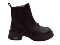China Ladies Leather Boots for sale