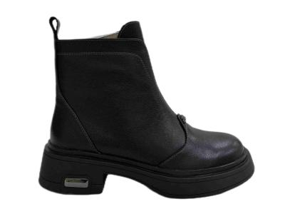 China Ladies Leather Boots for sale