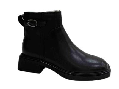 China Ladies Leather Boots for sale