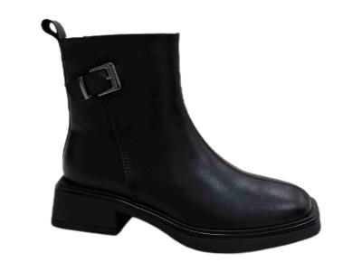 China Ladies Leather Boots for sale