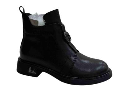 China Ladies Leather Boots for sale