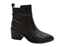 China Ladies Leather Boots for sale