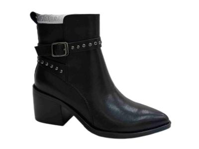 China Ladies Leather Boots for sale