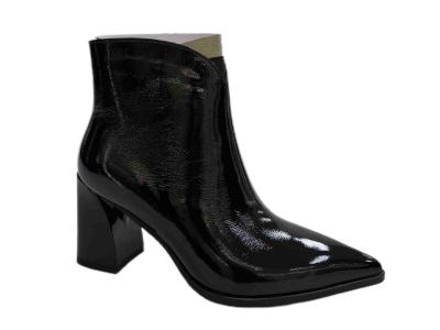 China Ladies Leather Boots for sale