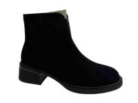China Ladies Leather Boots for sale
