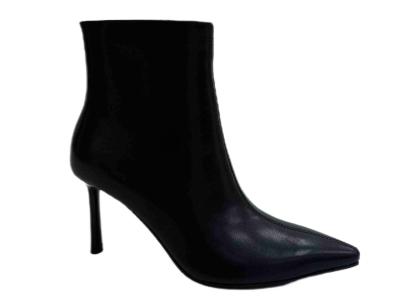 China Ladies Leather Boots for sale