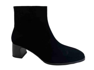 China Ladies Leather Boots for sale