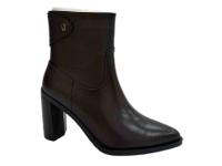 China Ladies Leather Boots for sale
