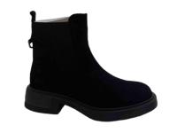 China Ladies Leather Boots for sale