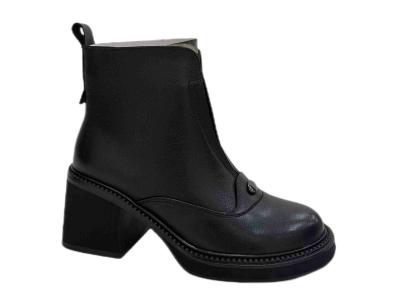 China Ladies Leather Boots for sale