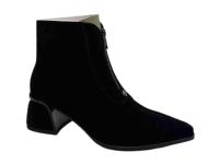China Ladies Leather Boots for sale