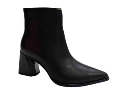China Ladies Leather Boots for sale