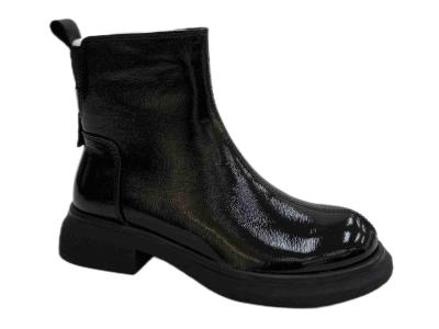 China Ladies Leather Boots for sale