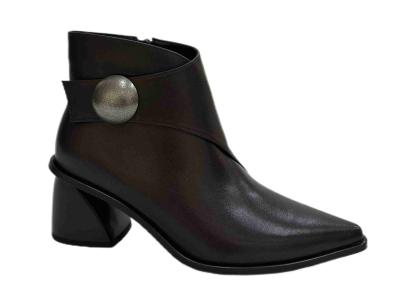 China Ladies Leather Boots for sale