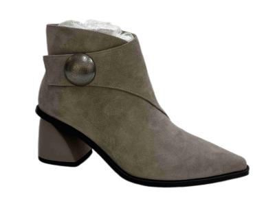 China Ladies Leather Boots for sale