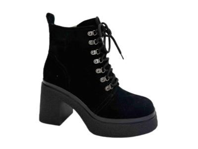 China Ladies Leather Boots for sale