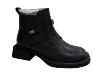 China Ladies Leather Boots for sale