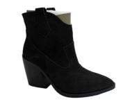 China Ladies Leather Boots for sale