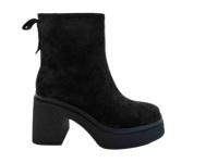 China Ladies Leather Boots for sale